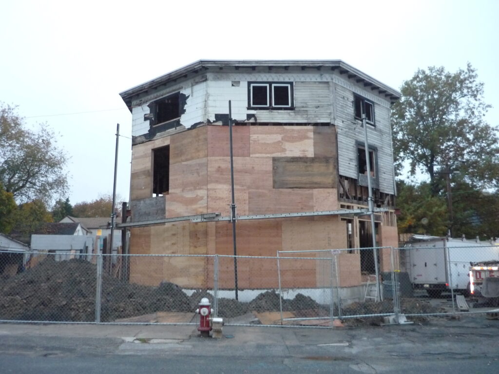 Rehabilitation of the Octagon Hotel – Oyster Bay, New York – Isaac Kremer